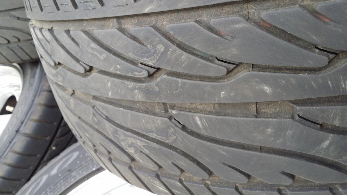 For Sale Simmons F90 16" - Wheels and Tyres - Auszcar