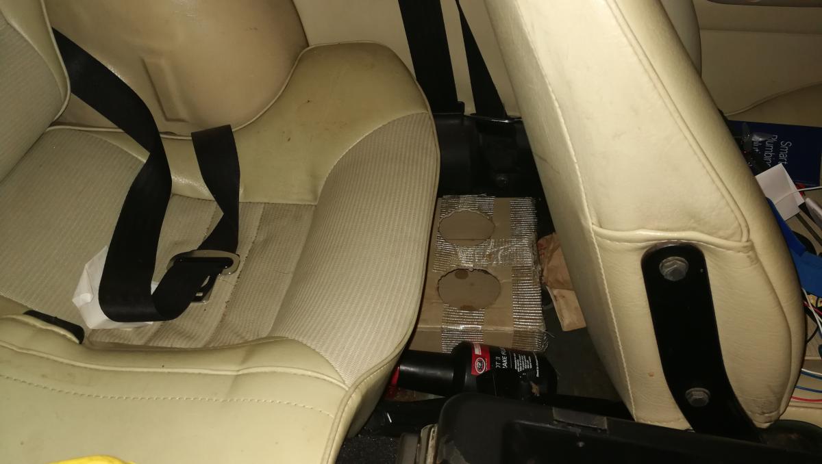 240Z Centre Console Arm Rest With Cup Holders - Parts and Tools for ...