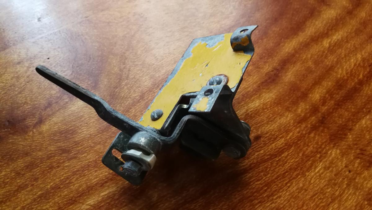 Is This Choke Lever From A 260Z? - Fuel Systems - Auszcar