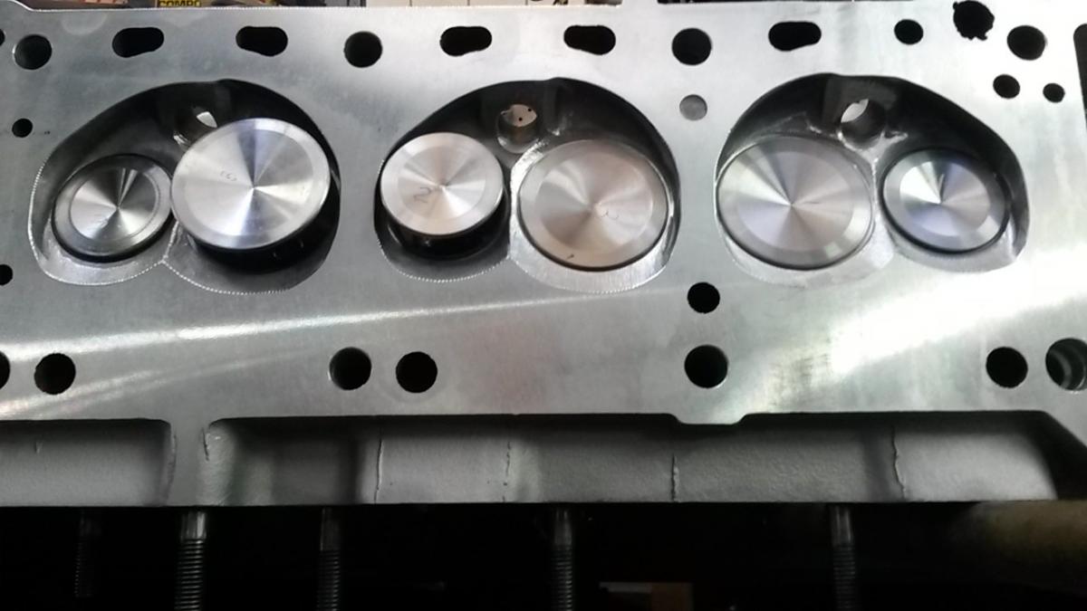 Overview Of L6 Engine Heads - Engine - Auszcar