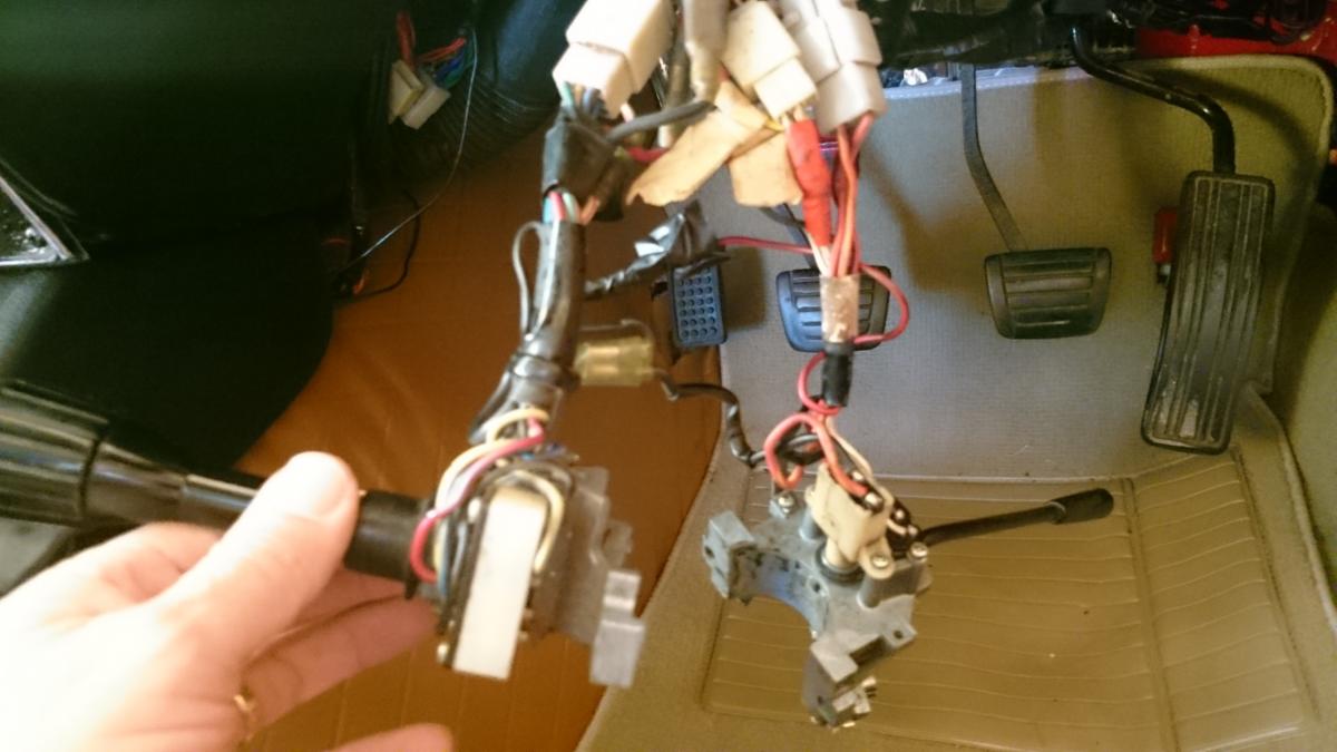 Passing Stalk Wire Connection ?. - Electrical systems - Auszcar