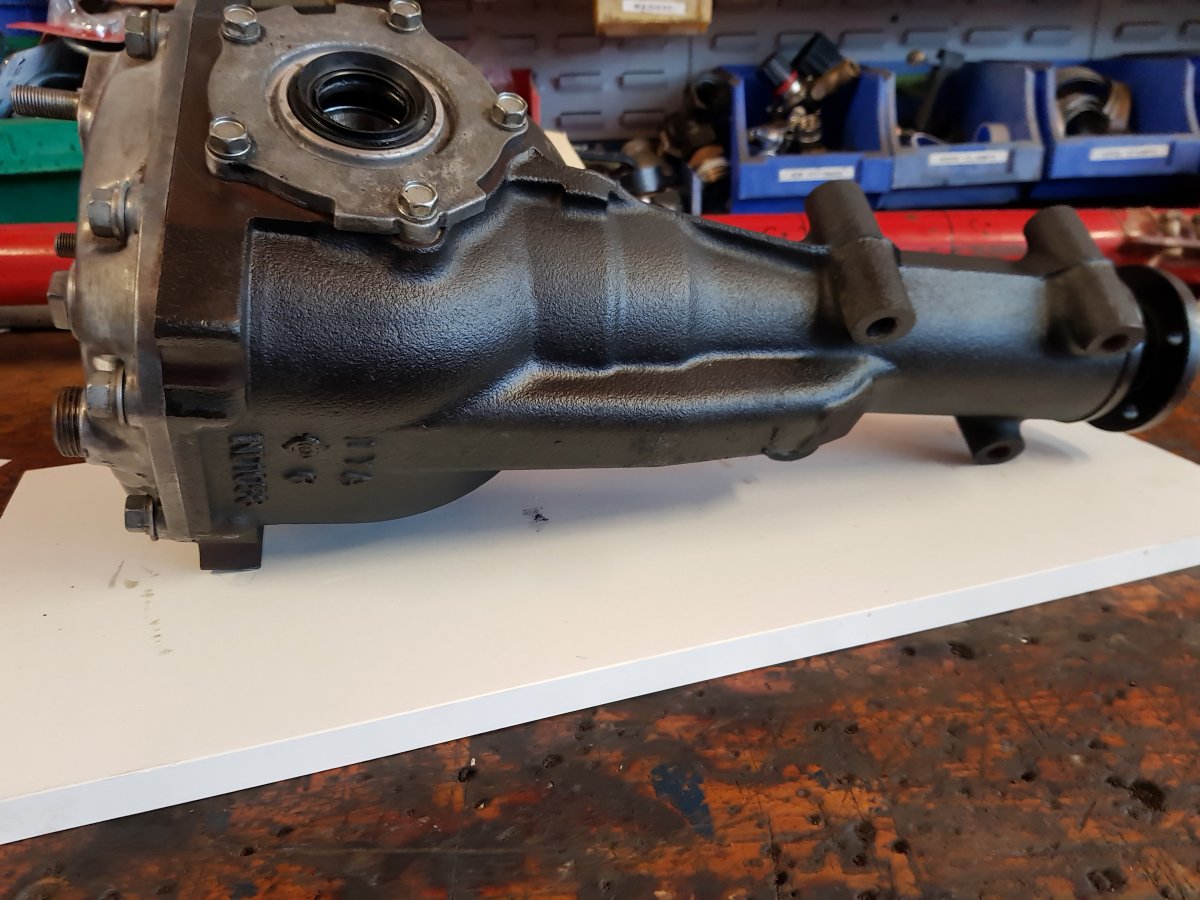 R180 Diff, $300, open centre, suit 240z bolt in outputshafts, 4.44 ...