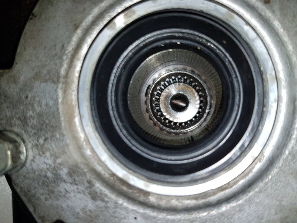 R180 Diff, $300, open centre, suit 240z bolt in outputshafts, 4.44 ...