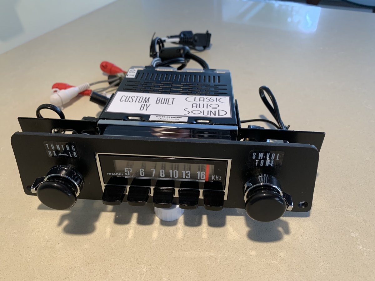 Custom Car Radios - Interior - Auszcar