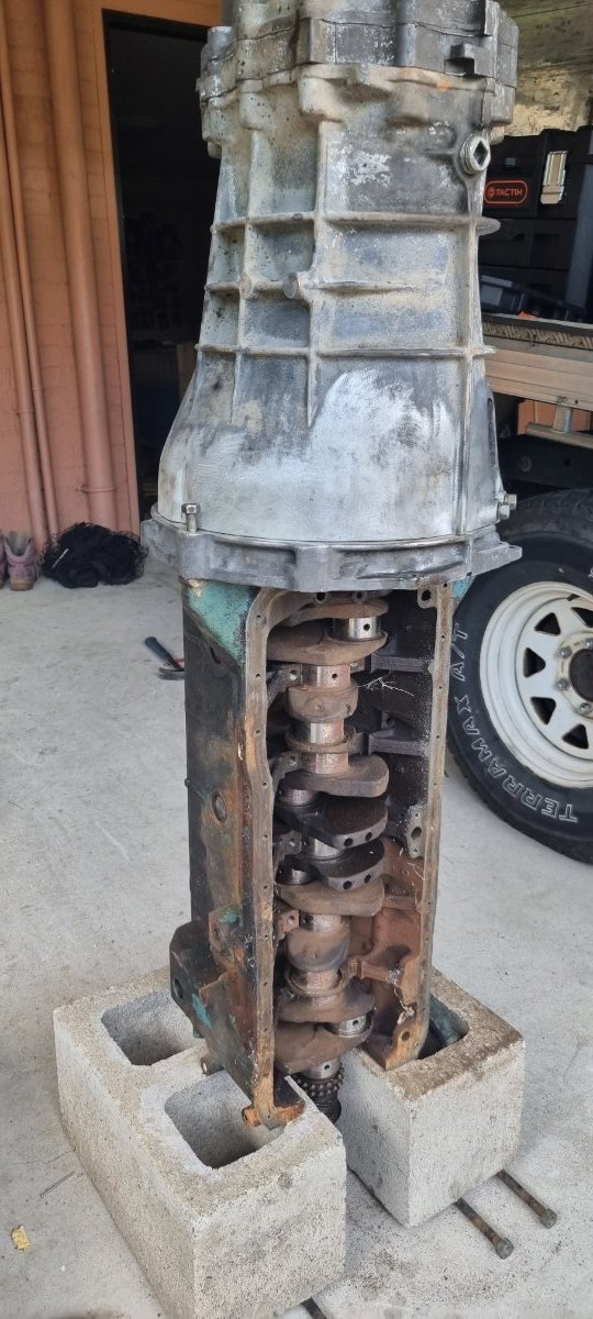 vg30 box behind al28 - Gearbox - Auszcar