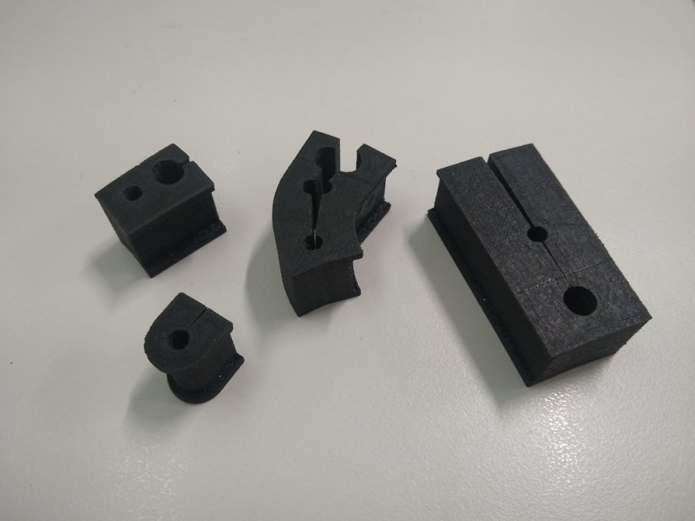 Replacing brake line insulators - Brakes / Drivetrain Components - Auszcar